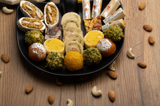 「Pateesa」の写真素材 | 613件の無料イラスト画像 | Adobe Stock