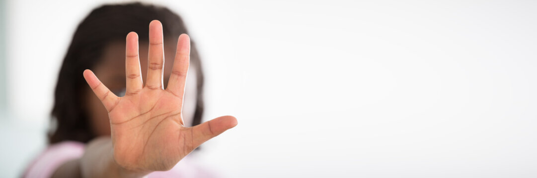 Stopptafel Bilder – Durchsuchen 123,519 Archivfotos, Vektorgrafiken und ...