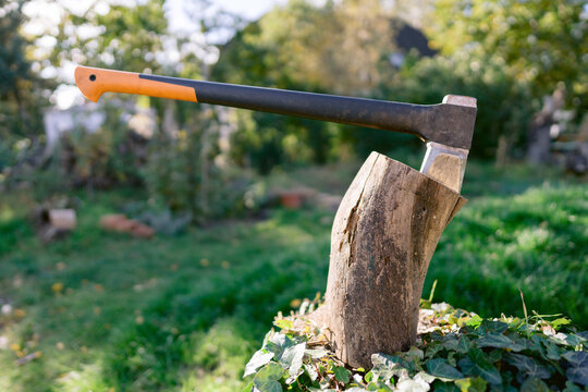 "Holz Hacken" Bilder – Durchsuchen 310 Archivfotos, Vektorgrafiken und ...