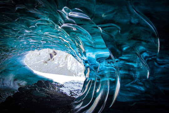 Icecave Bilder – Durchsuchen 652 Archivfotos, Vektorgrafiken und Videos | Adobe Stock