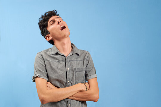 Imágenes de Half-Asleep: descubre bancos de fotos, ilustraciones ...