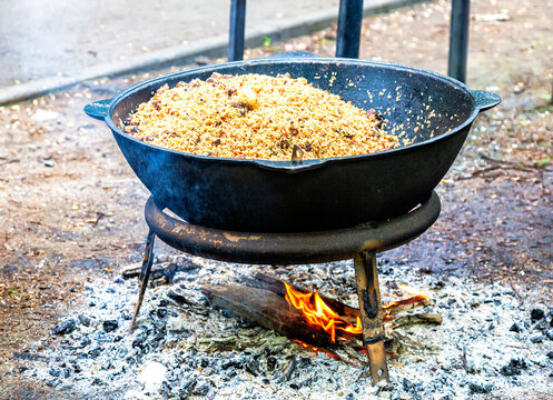 Panful Bilder – Durchsuchen 1,300 Archivfotos, Vektorgrafiken und ...