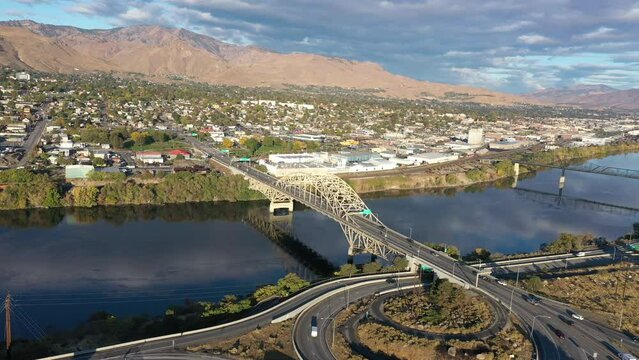 Wenatchee 影像 – 瀏覽 1,458 個素材庫相片、向量圖和影片 | Adobe Stock