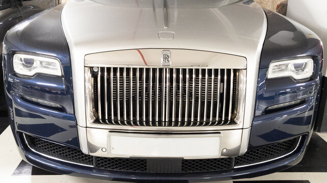 Limousine Grill Logo Images – Browse 54 Stock Photos, Vectors, and ...