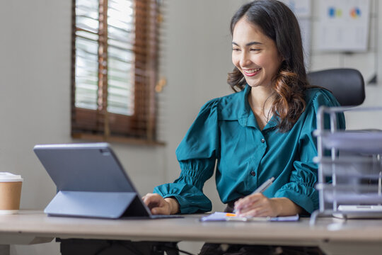 Indian Management Student Images – Browse 617 Stock Photos, Vectors ...