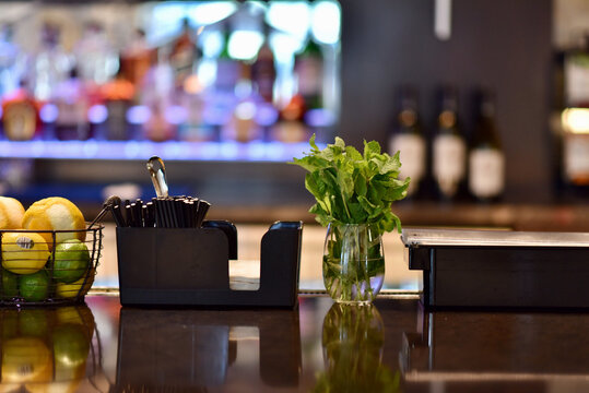 Barkeeping Bilder – Durchsuchen 1,179 Archivfotos, Vektorgrafiken und ...