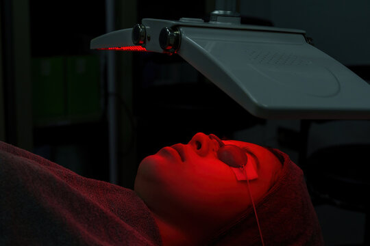 Irradiate 이미지 – 찾아보기 2,574 스톡 사진, 벡터 및 비디오 | Adobe Stock