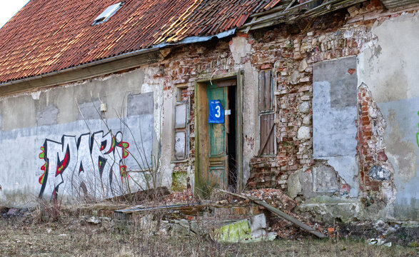 「Slumsy」の画像 - 24 件の Stock 写真、ベクターおよびビデオ | Adobe Stock