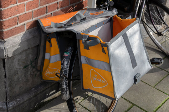 "Postman Bag" Bilder – Durchsuchen 76 Archivfotos, Vektorgrafiken und ...