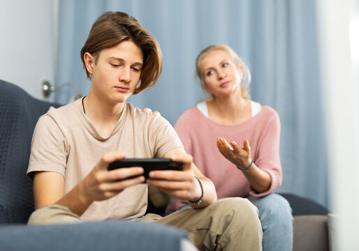 Imágenes de Phub: descubre bancos de fotos, ilustraciones, vectores y ...