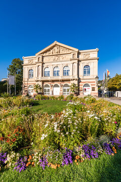 Goetheplatz-Bilder: Stock-Fotos & -Videos. | Adobe Stock