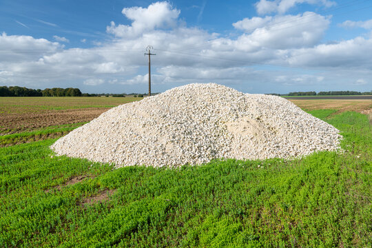 Chaux Bilder – Durchsuchen 2,342 Archivfotos, Vektorgrafiken und Videos ...