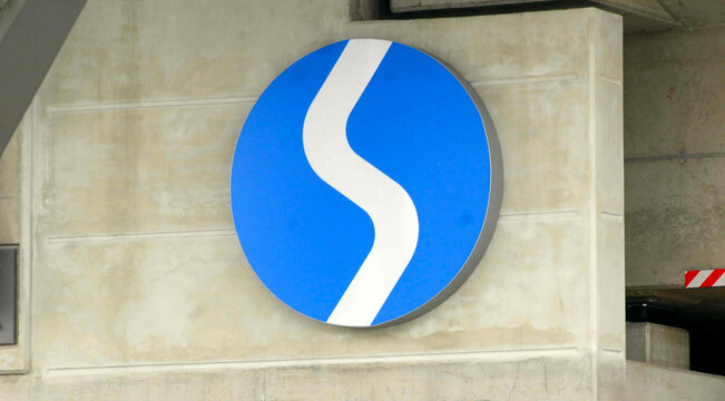 「Bahn-Symbol」の写真素材 | 5,364件の無料イラスト画像 | Adobe Stock