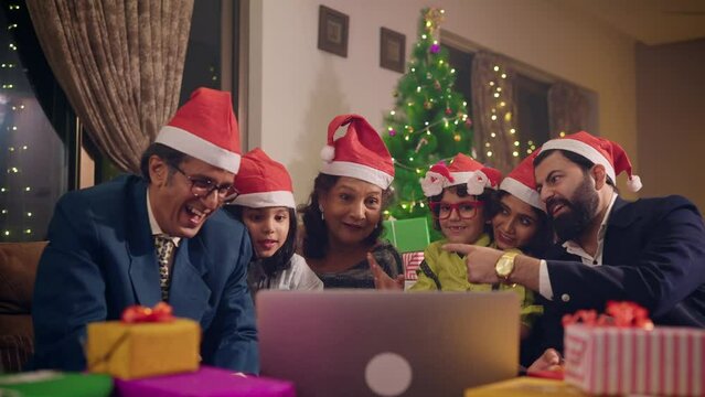 Reunion Online Images – Browse 1,451 Stock Photos, Vectors, and Video ...