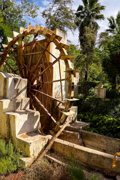 Waterwheel bilder – Bläddra bland 15,224 stockfoton, vektorer och ...