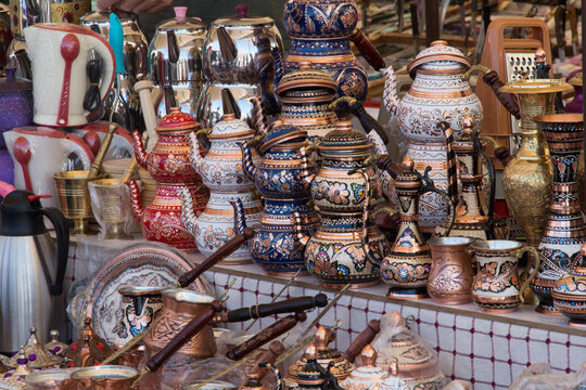 รูปภาพDzezva – เลือกดูภาพถ่ายสต็อก เวกเตอร์ และวิดีโอ15,762 | Adobe Stock