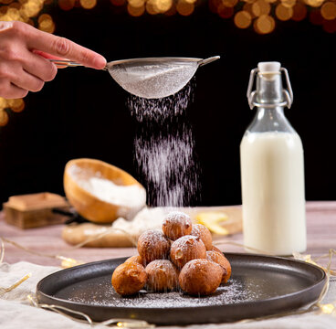 「Kruller」の画像 - 4,081 件の Stock 写真、ベクターおよびビデオ | Adobe Stock