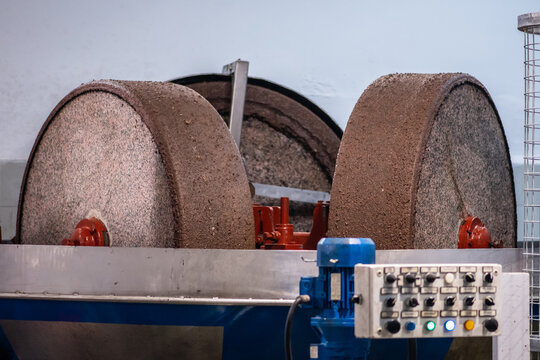 「Millstone」の画像 - 14,525 件の Stock 写真、ベクターおよびビデオ | Adobe Stock