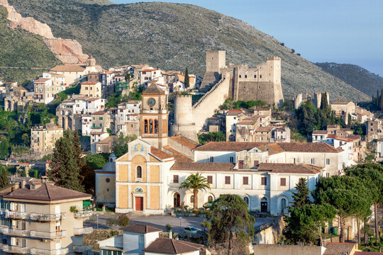 Itri bilder – Bläddra bland 220 stockfoton, vektorer och videor | Adobe ...