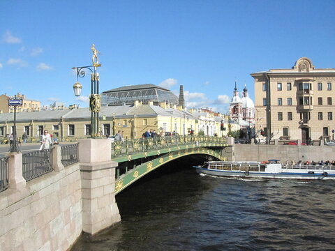 Fontanka bilder – Bläddra bland 3,817 stockfoton, vektorer och videor ...