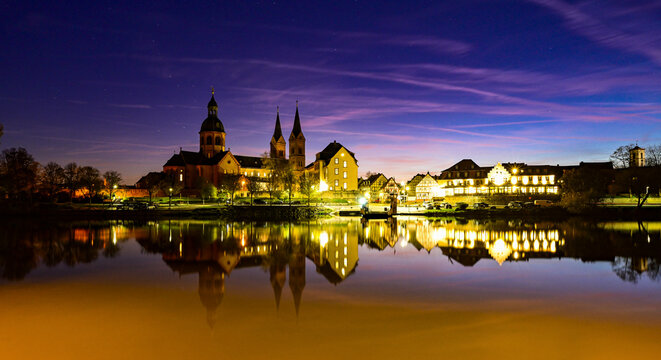 Mainufer bilder – Bläddra bland 1,716 stockfoton, vektorer och videor ...