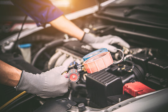 Motorcheck Bilder – Durchsuchen 87,949 Archivfotos, Vektorgrafiken und ...