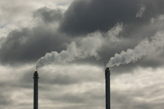 Smoke-Stack bilder – Bläddra bland 528,613 stockfoton, vektorer och ...
