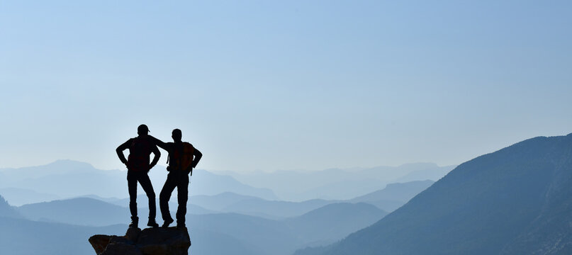 Imágenes de Rival: descubre bancos de fotos, ilustraciones, vectores y ...