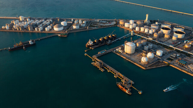 Seaport Images – Browse 2,842,844 Stock Photos, Vectors, and Video ...