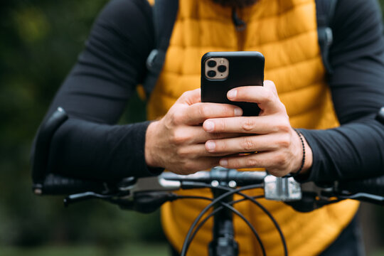 Handynutzung Bilder – Durchsuchen 221,863 Archivfotos, Vektorgrafiken ...