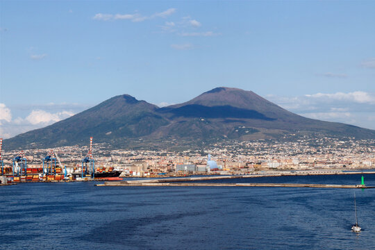 Vesuv-Bilder: Stock-Fotos & -Videos. | Adobe Stock