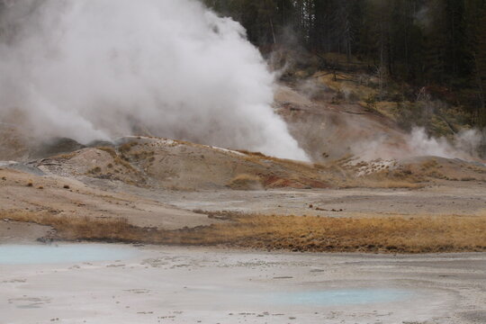 รูปภาพFumarola – เลือกดูภาพถ่ายสต็อก เวกเตอร์ และวิดีโอ1,005 | Adobe Stock