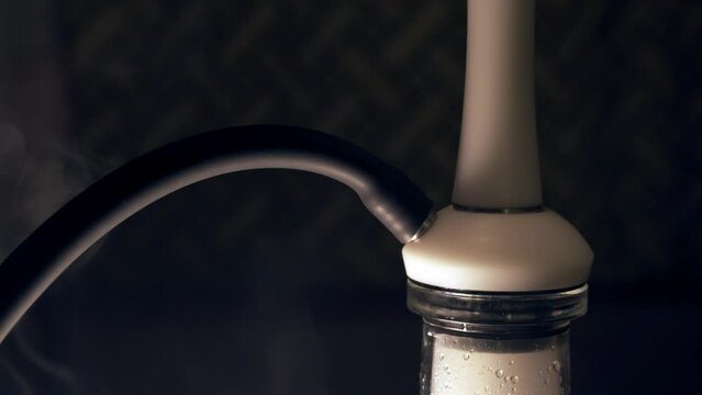 Imágenes de "Hookah Smoke": descubre bancos de fotos, ilustraciones ...