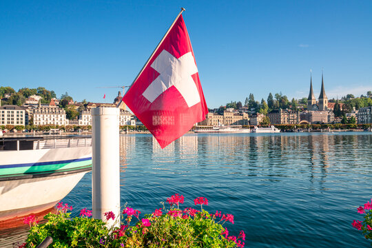 Schweizer Fahne"」の写真素材 | 213件の無料イラスト画像 | Adobe Stock