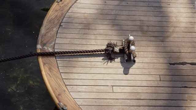 "Mooring Lines" Images – Parcourir 612 le catalogue de photos, vecteurs ...