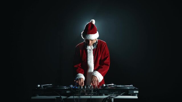 "Santa Dj"-Bilder: Stock-Fotos & -Videos. | Adobe Stock