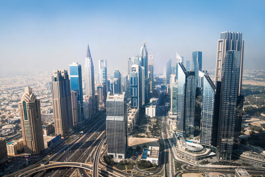 Cities bilder – Bläddra bland 21,106,578 stockfoton, vektorer och ...