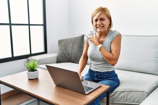 Interesting bilder – Bläddra bland 1,297,373 stockfoton, vektorer och ...