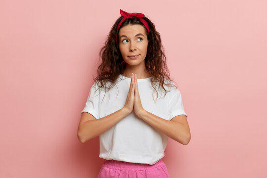 Imagens de Implorar – Explore Fotografias do Stock, Vetores e Vídeos de ...