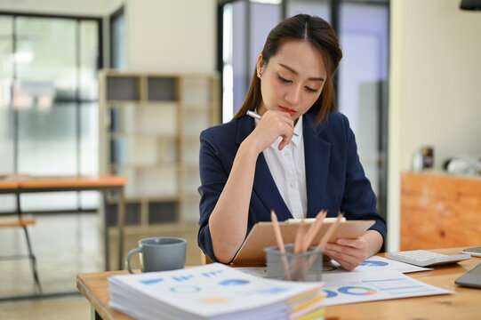 Concentrate Images – Browse 351,261 Stock Photos, Vectors, and Video ...