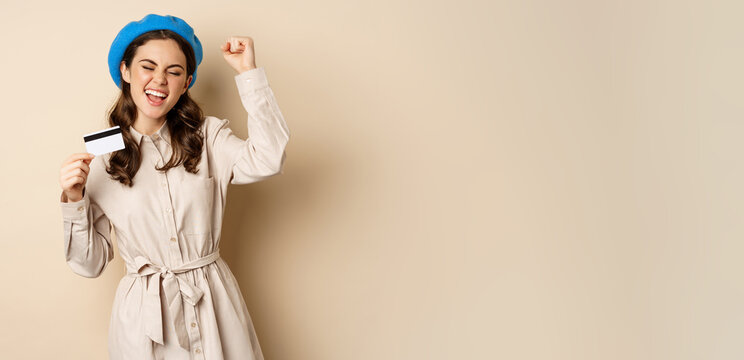 Yearning Images – Browse 645,850 Stock Photos, Vectors, and Video ...