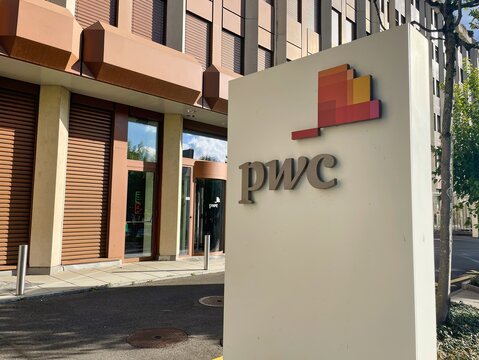 Pwc Bilder – Durchsuchen 961 Archivfotos, Vektorgrafiken und Videos ...