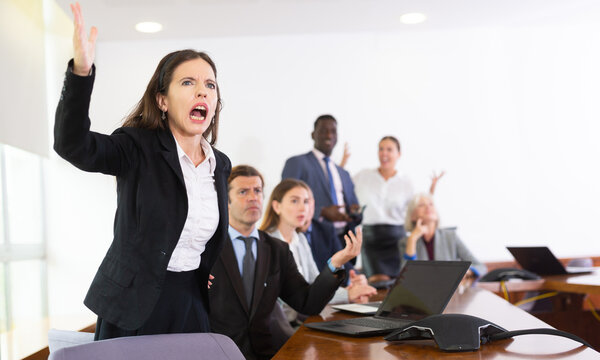 Defending 이미지 – 찾아보기 174,745 스톡 사진, 벡터 및 비디오 | Adobe Stock