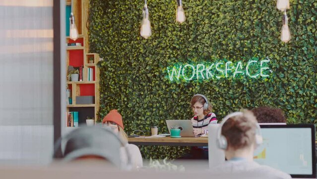 "Creative Office" Images – Browse 13,015 Stock Photos, Vectors, and ...