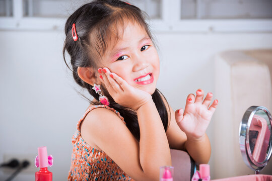Kids Playing Dress Up Images – Browse 10,784 Stock Photos, Vectors, and ...