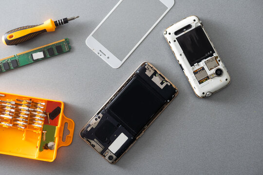 「Phone Parts Disassembled」の画像 - 3,272 件の Stock 写真、ベクターおよびビデオ | Adobe Stock