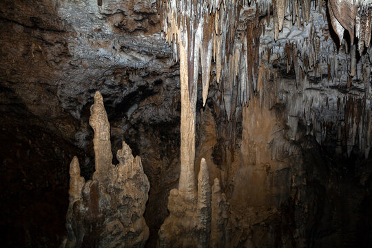 Stalagmit Bilder – Durchsuchen 35,286 Archivfotos, Vektorgrafiken und ...