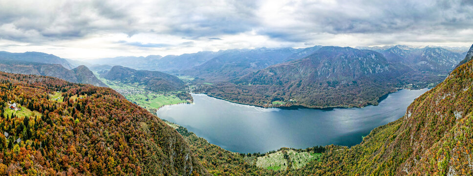 「Triglau」の画像 - 27,168 件の Stock 写真、ベクターおよびビデオ | Adobe Stock