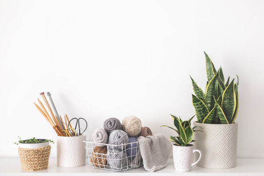 Handbasket Images – Browse 2,414,178 Stock Photos, Vectors, and Video ...