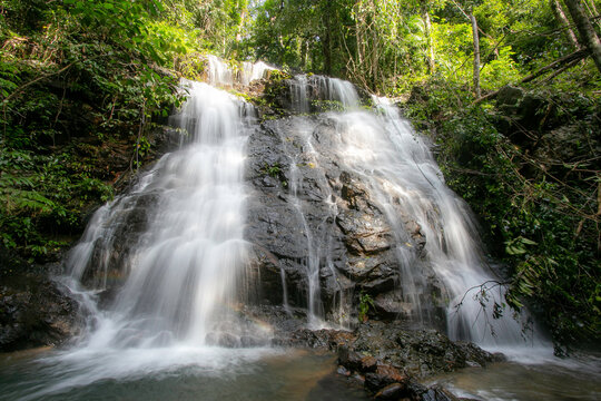 Imágenes de Cascades: descubre bancos de fotos, ilustraciones, vectores ...
